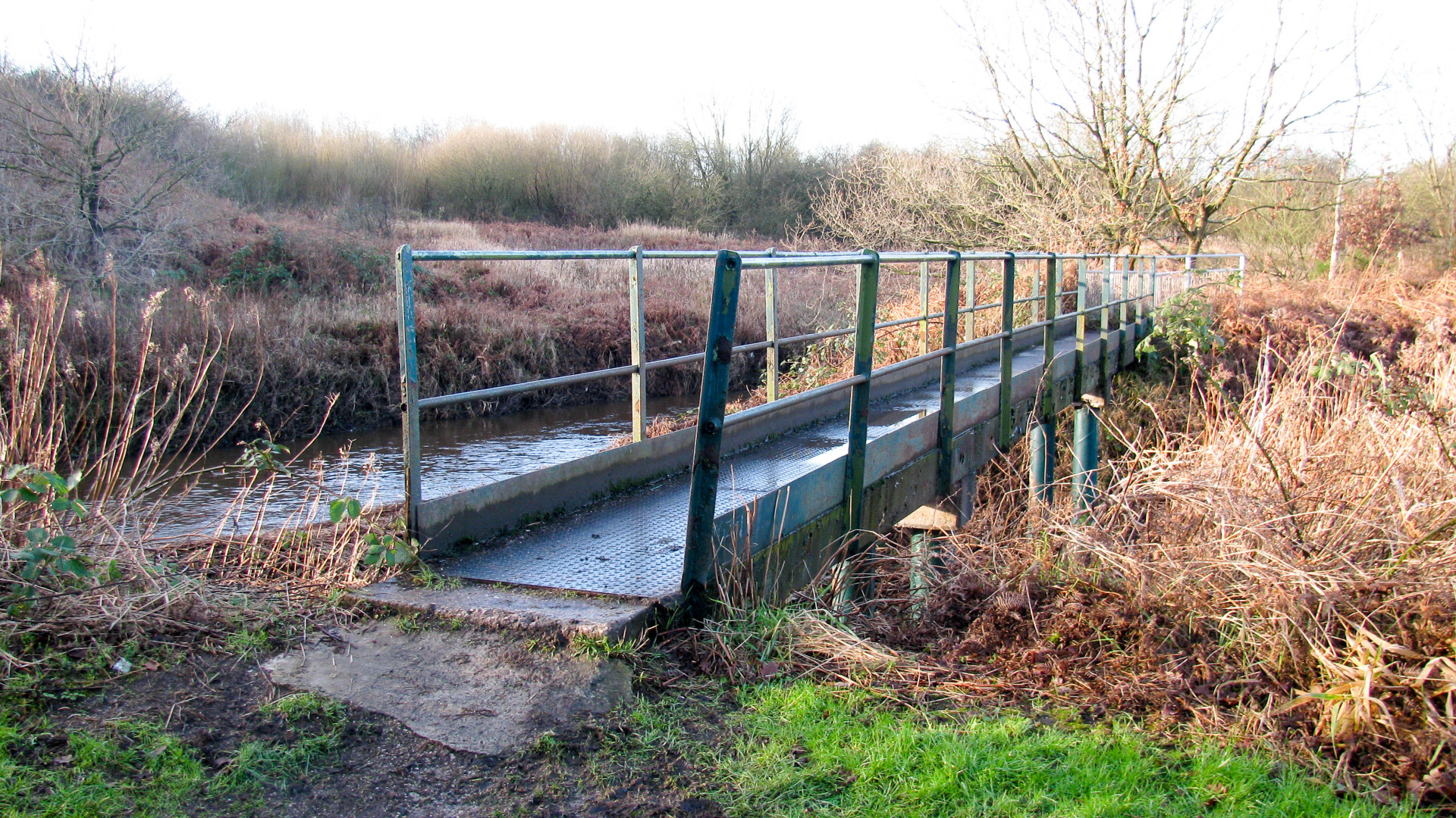 Towpath Footbridge - Waterway Routes