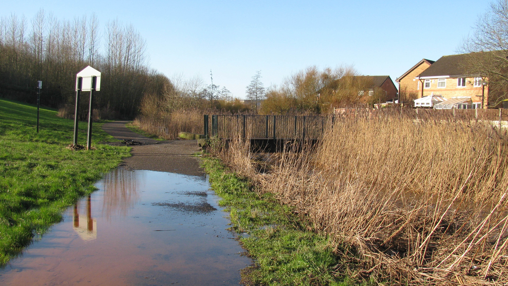 Low Footbridge – Waterway Routes