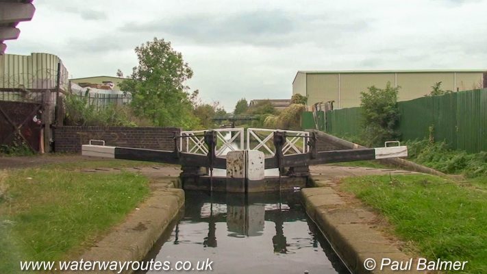 Virtual Cruise along the Spon Lane Branch of the Birmingham Canal ...