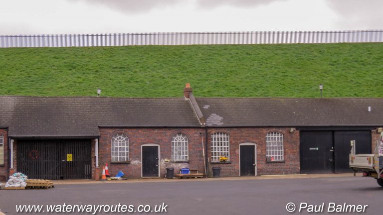 Virtual Cruise along the Icknield Port Loop of the Birmingham Canal ...