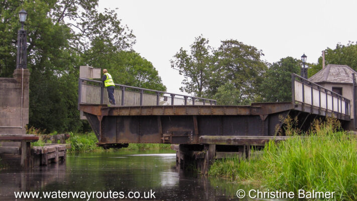 Hillhead Swing Bridge - Waterway Routes