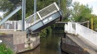 Ivy House Lift Bridge 11 – Waterway Routes