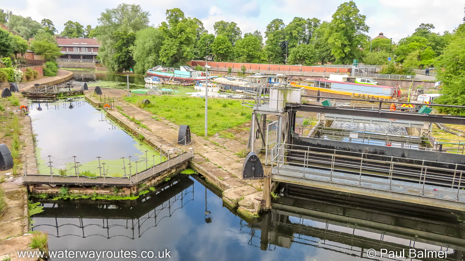 Ascending Castle Mills Lock in York - Waterway Routes
