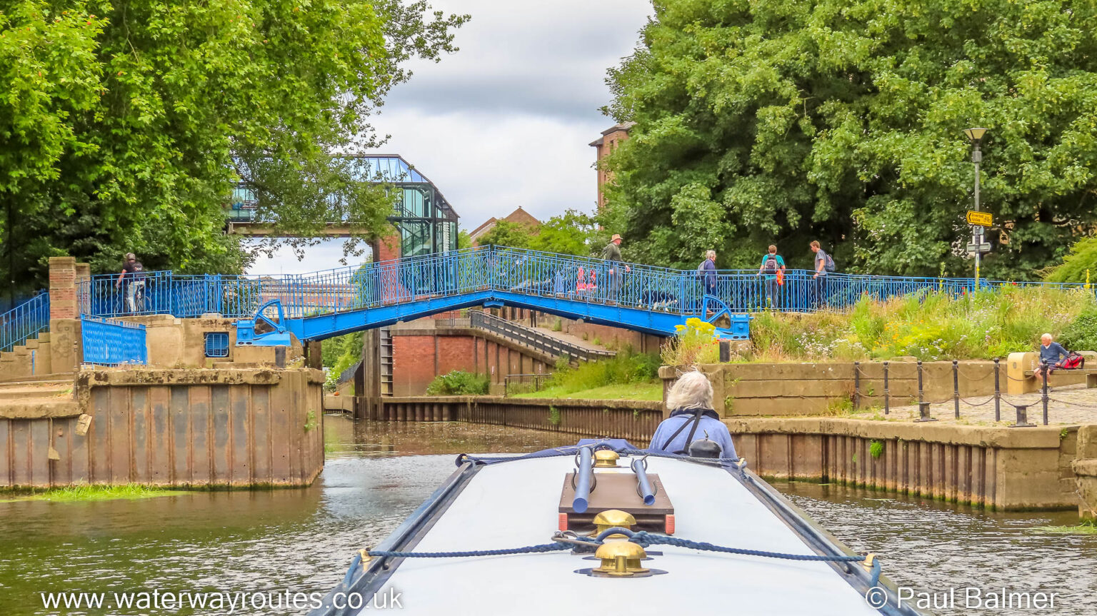 Virtual Cruise along the River Foss - Waterway Routes