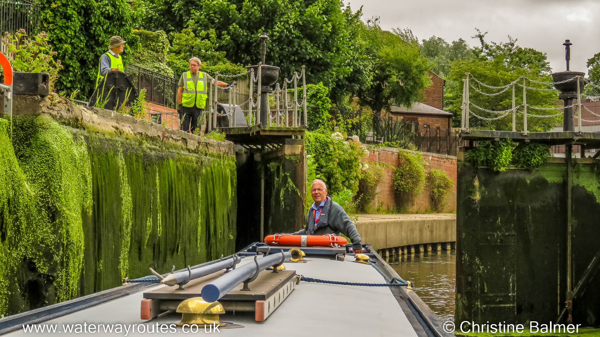 Opening the bottom gates on Castle Mills Lock - Waterway Routes